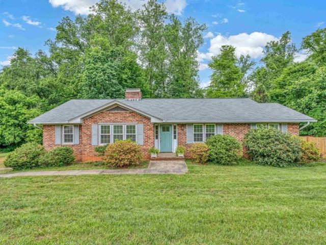 720 Parkins Mill Rd, Greenville, SC 29607