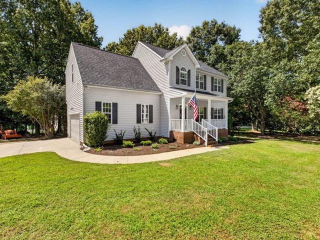 720 Raymond Dr, Clayton, NC 27527