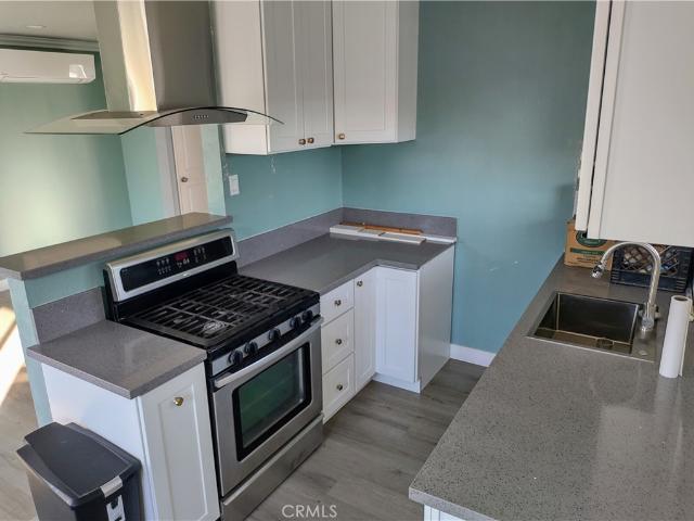 720 W 47th St, Los Angeles, CA 90037 | MLS #OC26086