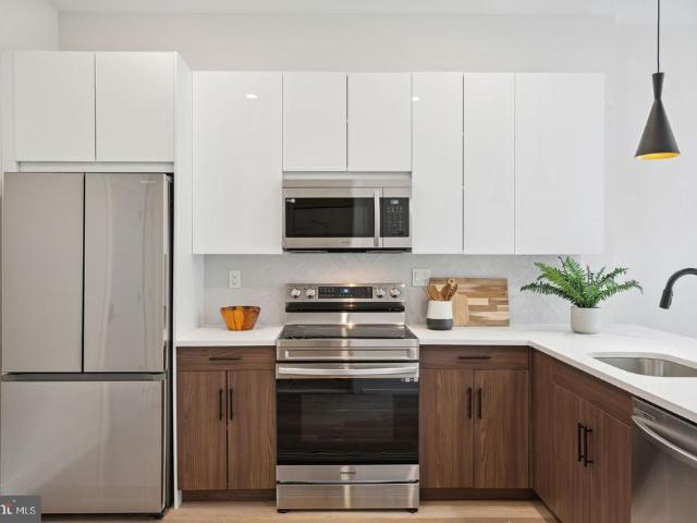 720 W Thompson Street # 609