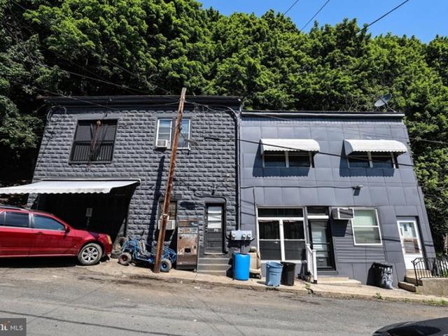 720 W Arch St, Pottsville, PA 17901