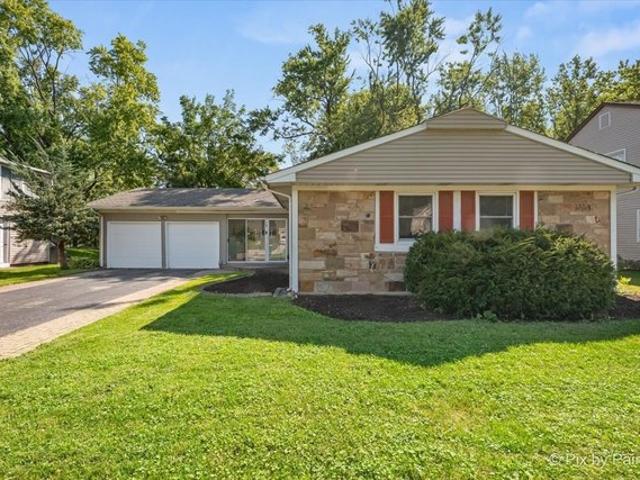 720 Woodhollow Ln, Buffalo Grove, IL 60089