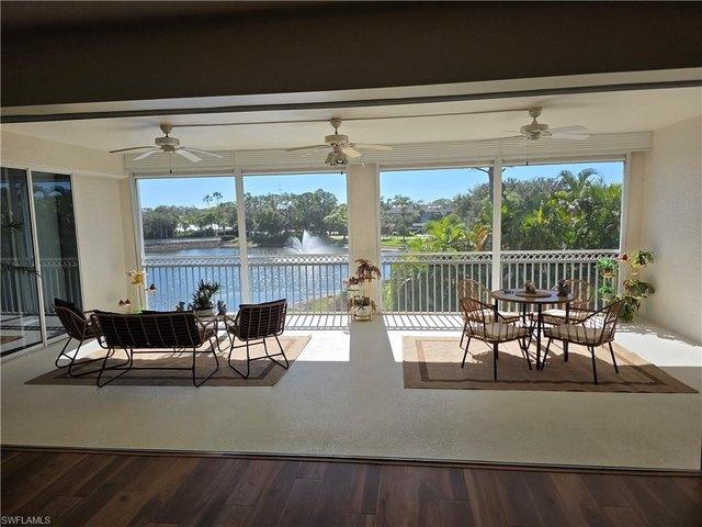 720 Waterford Dr Unit 302, Naples, FL 34113