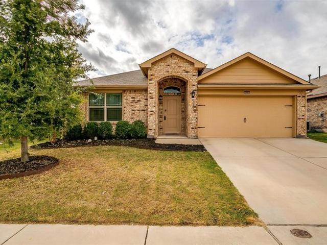 720 Wylie St, Crowley, TX 76036