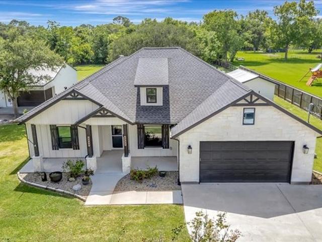 7214 Avenue L, Santa Fe, TX 77510