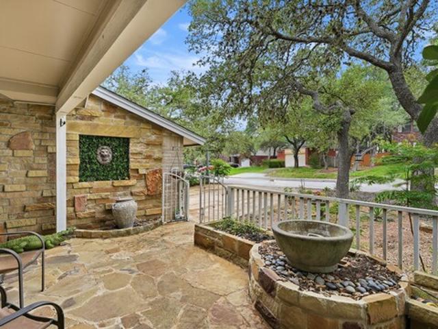7214 Breeze Hollow