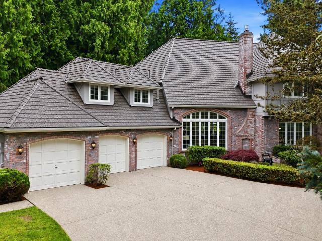 7214 th Dr NE