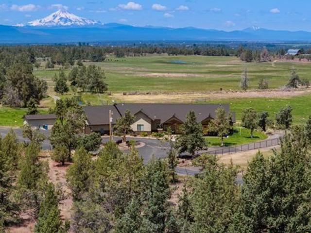 7215 NE 33rd St, Redmond, OR 97756