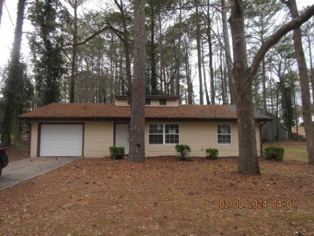 7215 Buck Creek Dr, Atlanta, GA 30213