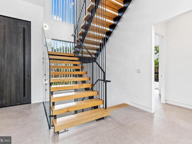 7216 Davis Court