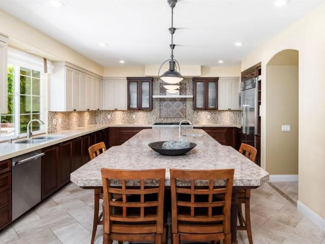 7216 Sanderling Court