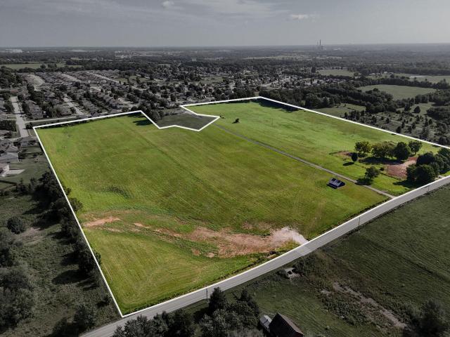 7217 W Farm Road 182