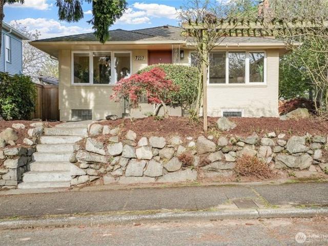 7217 28th Ave NW, Seattle, WA 98117