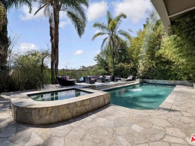 7218 Mulholland Drive