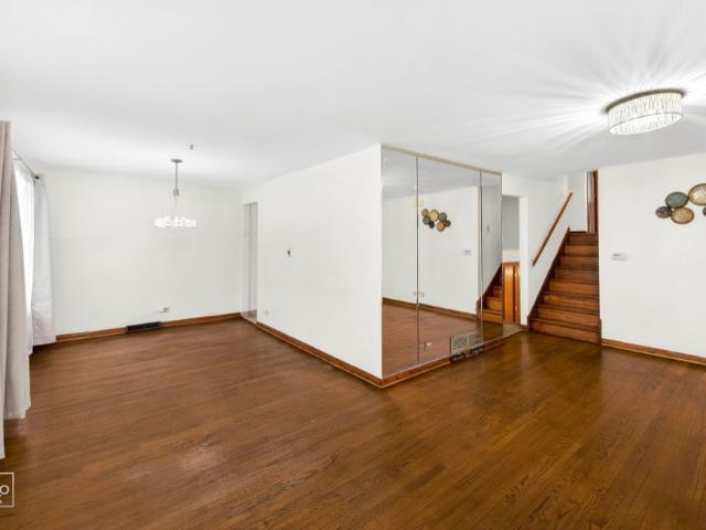 7218 W 110th Pl, Worth, IL 60482 | MLS #12560 | Compass