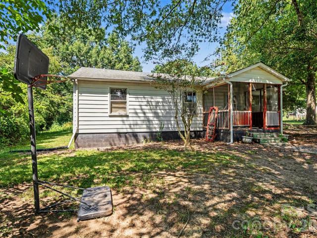 7218 Wolf Pond Road