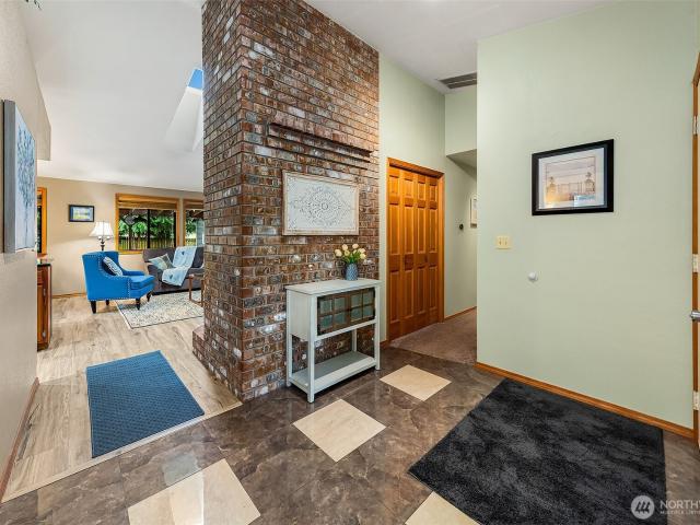 7218 73rd Street NE