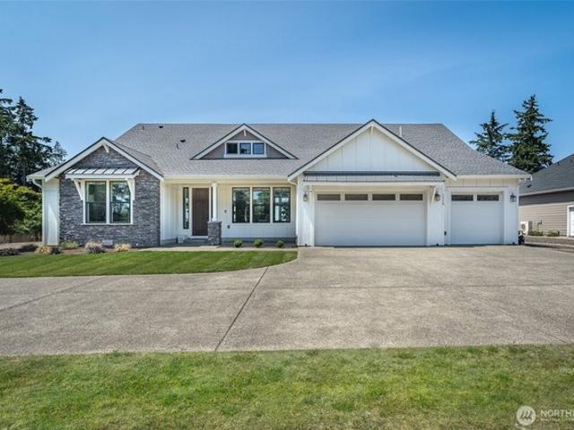 7219 Myers Rd E, Bonney Lake, WA 98391