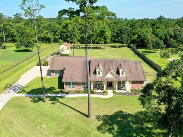 7219 Bayou Timbers Dr, Alvin, TX 77511