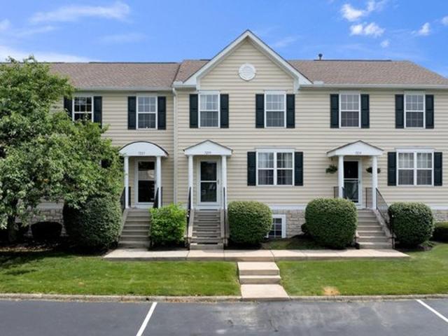 7219 Colonial Affair Dr Unit 12, New Albany, OH 43054