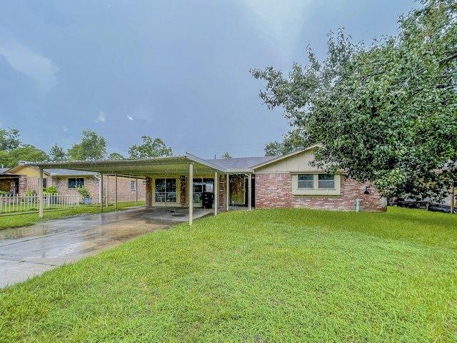 7219 Willowtex Dr, Houston, TX 77396