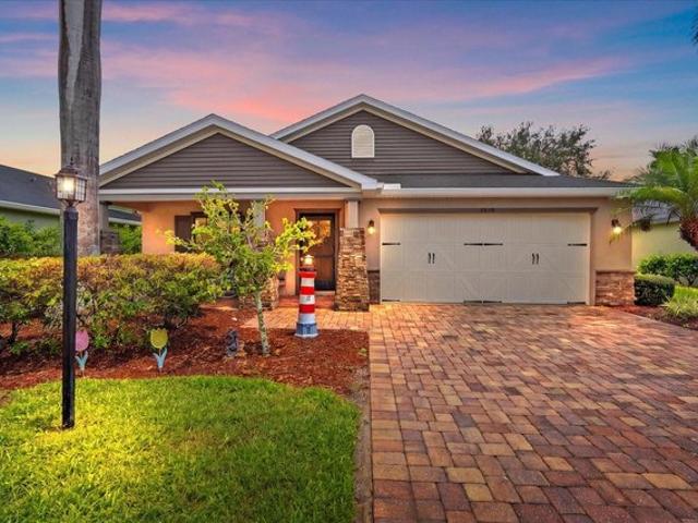 7219 34th St E, Sarasota, FL 34243