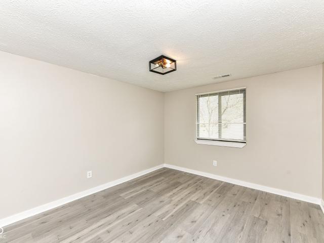 7210 Chimney Rock Ct, Indianapolis, IN 46217 | MLS #22088