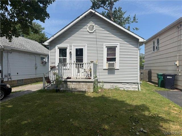 7210 Stephenson Ave, Niagara Falls, NY 14304