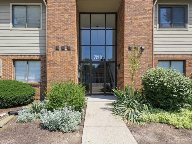 7210 Village Parkway Dr Apt 6, Indianapolis, IN 46254
