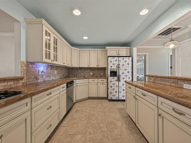 7210 Yucca Drive