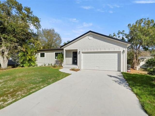 7211 Orpine Dr N, Saint Petersburg, FL 33702