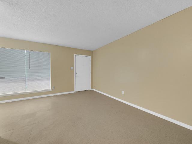 7211 Atwell Dr, Unit 27, Houston, TX 77081 | MLS #96167 | Compass
