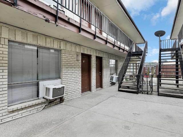 7211 Atwell Studio Apartment for Rent at 7211 Atwell Dr, Houston, TX 77081 Gulfton