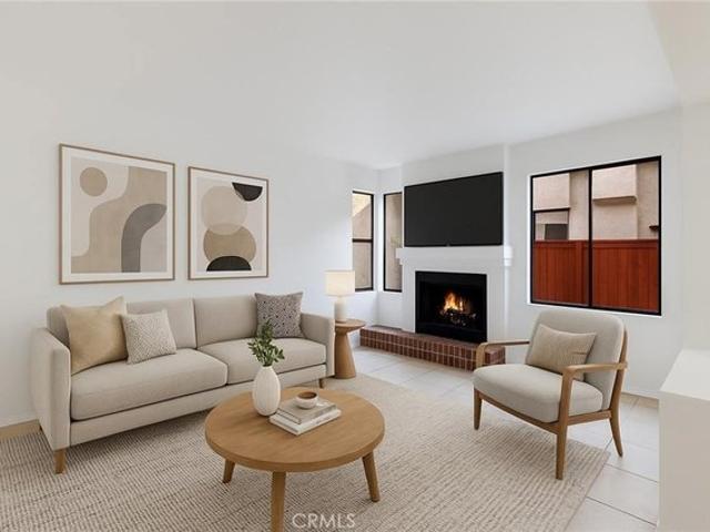 7211 Cozycroft Ave Unit 19, Winnetka, CA 91306
