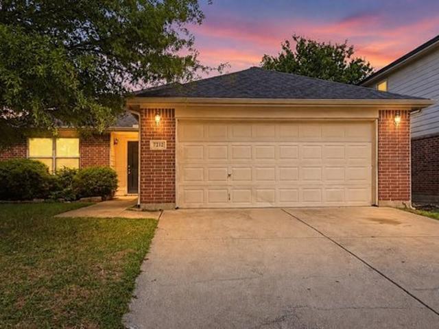 7212 Bannock Dr, Fort Worth, TX 76179