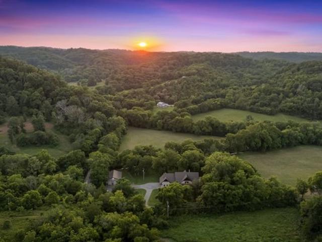 7212 Indian Creek Rd, Nashville, TN 37209