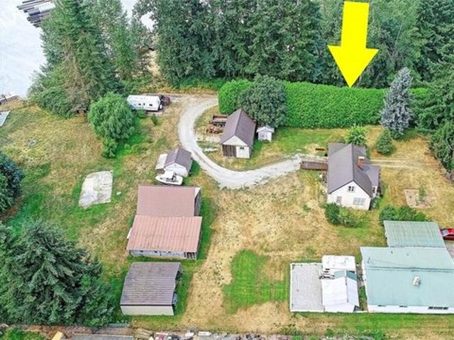 7212 Pioneer Hwy, Stanwood, WA 98292