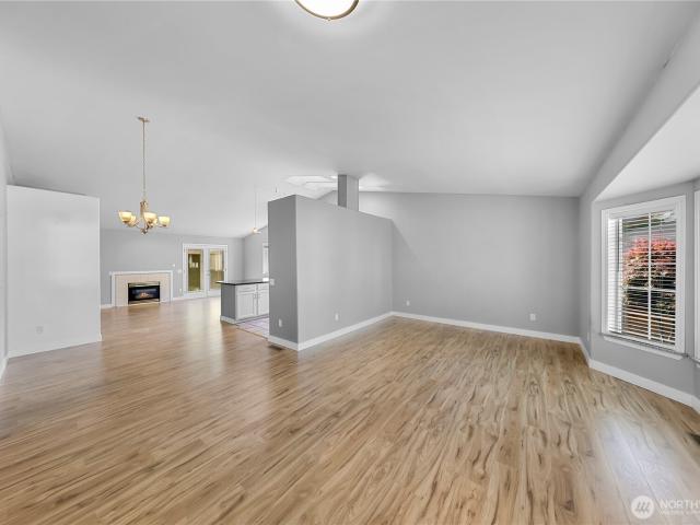 7213 78th Drive NE
