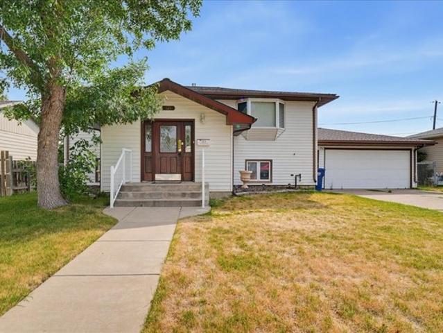 721 56th St S, Great Falls, MT 59405