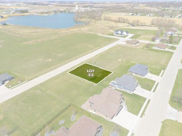 721 8th St SW, Dyersville, IA 52040
