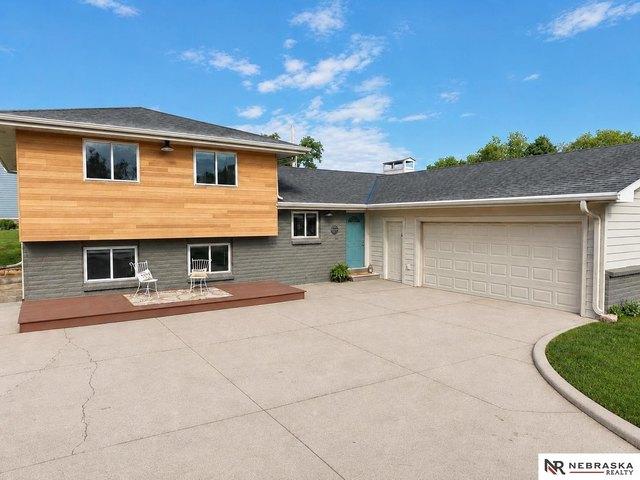 721 Capitol Beach Blvd, Lincoln, NE 68528