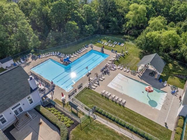 721 Bush Dr