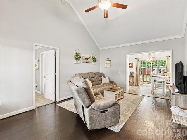 721 Daves Road