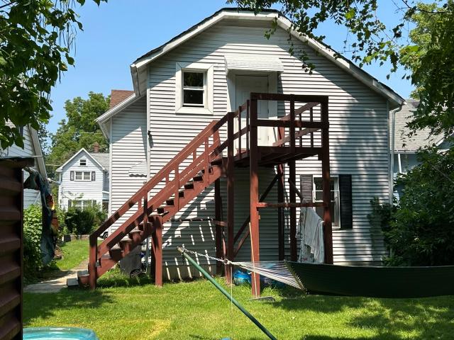 721 E 9TH Street