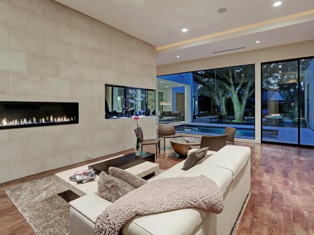 721 E Creekside Lane