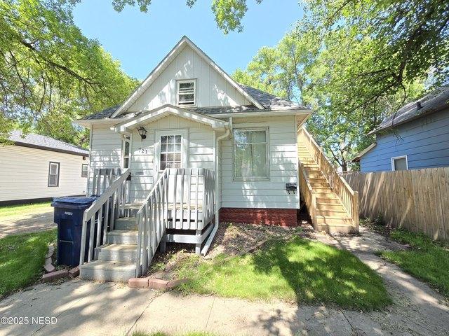 721 E Kemp Ave, Watertown, SD 57201