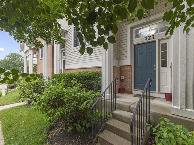 721 Hanbury Dr, Des Plaines, IL 60016