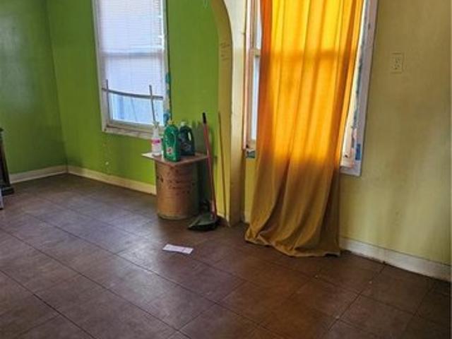 721 Henderson Ave, Staten Island, NY 10310