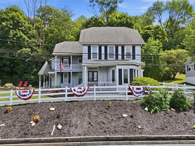 721 Lehigh Gap St, Walnutport, PA 18088