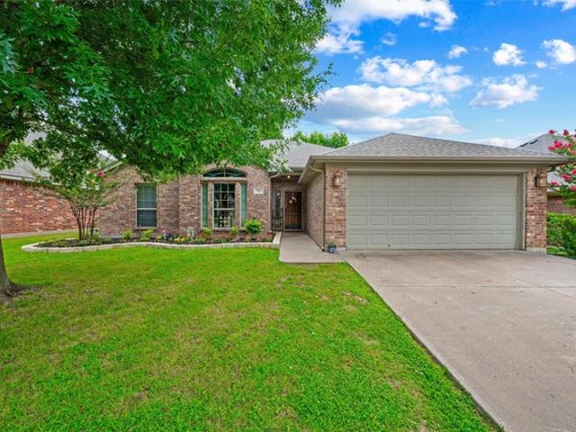 721 Morgan Dr, Burleson, TX 76028